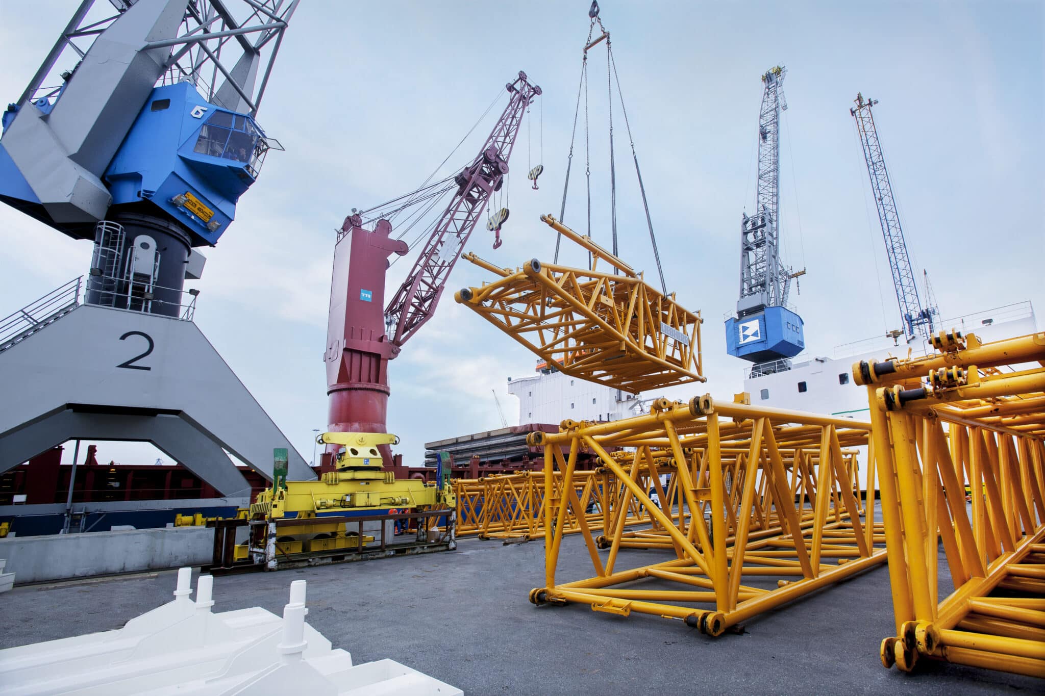 Breakbulk Stevedoring & Storage Services - Broekman Logistics